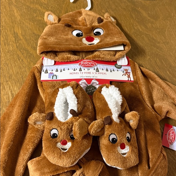 Rudolph The Red Nosed Reindeer | Pajamas | Rudolph The Red Nose ...